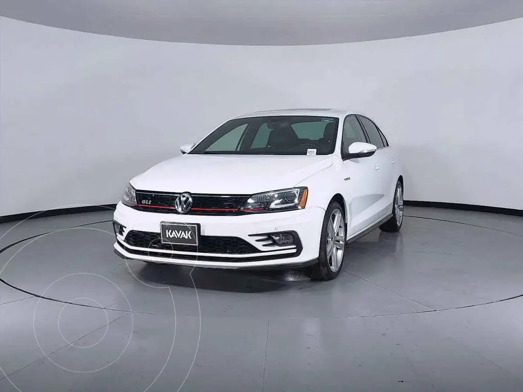 Volkswagen Jetta GLi Aut usado (2017) color Blanco precio $392,999