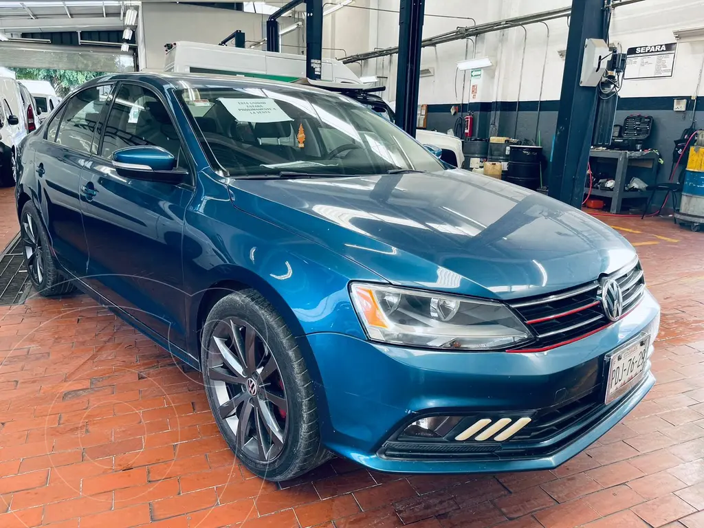 Volkswagen Jetta 2.0 Tiptronic usado (2015) color Azul precio $205,000