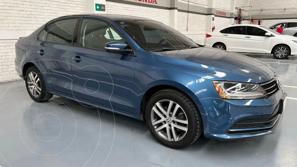 Volkswagen Jetta Trendline Tiptronic usado (2017) color Azul precio ...