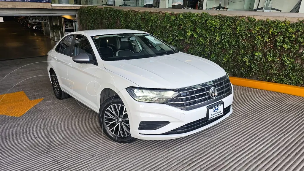 Volkswagen Jetta Wolfsburg Edition Tiptronic usado (2020) color Blanco ...