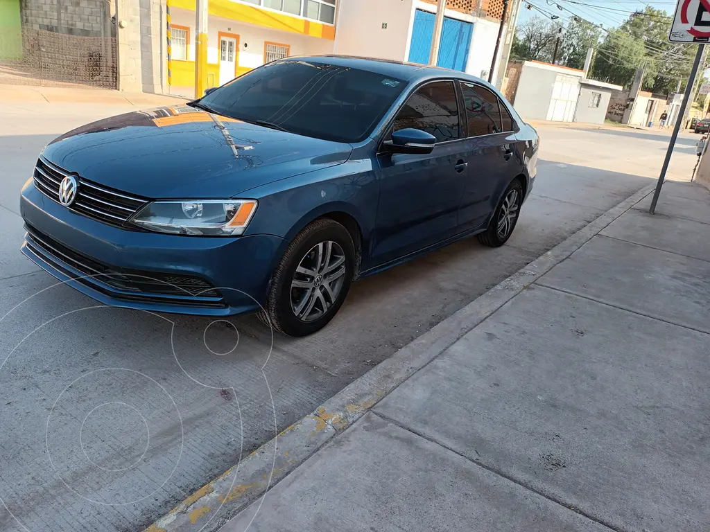 Volkswagen Jetta Trendline usado (2015) color Azul precio $196,000