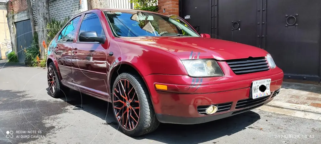 Volkswagen Jetta 2.0 usado (2001) color Rojo Tornado precio $75,000
