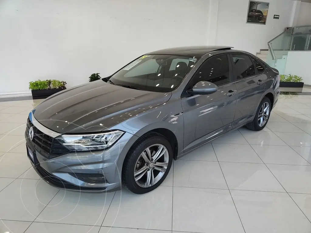 Volkswagen Jetta R-Line usado (2019) color Gris precio $350,000