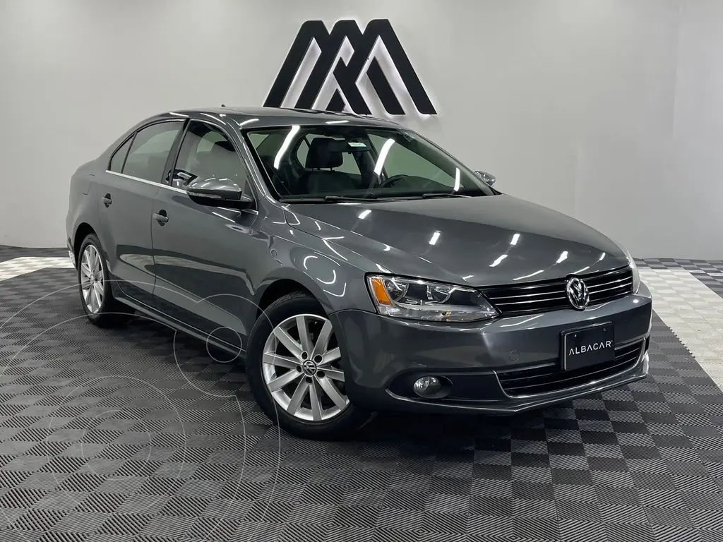 Volkswagen Jetta TDi DSG usado (2014) color Gris precio $199,900