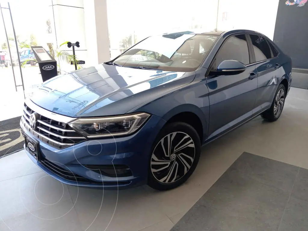 Volkswagen Jetta Highline Tiptronic usado (2019) color Azul precio $349,900