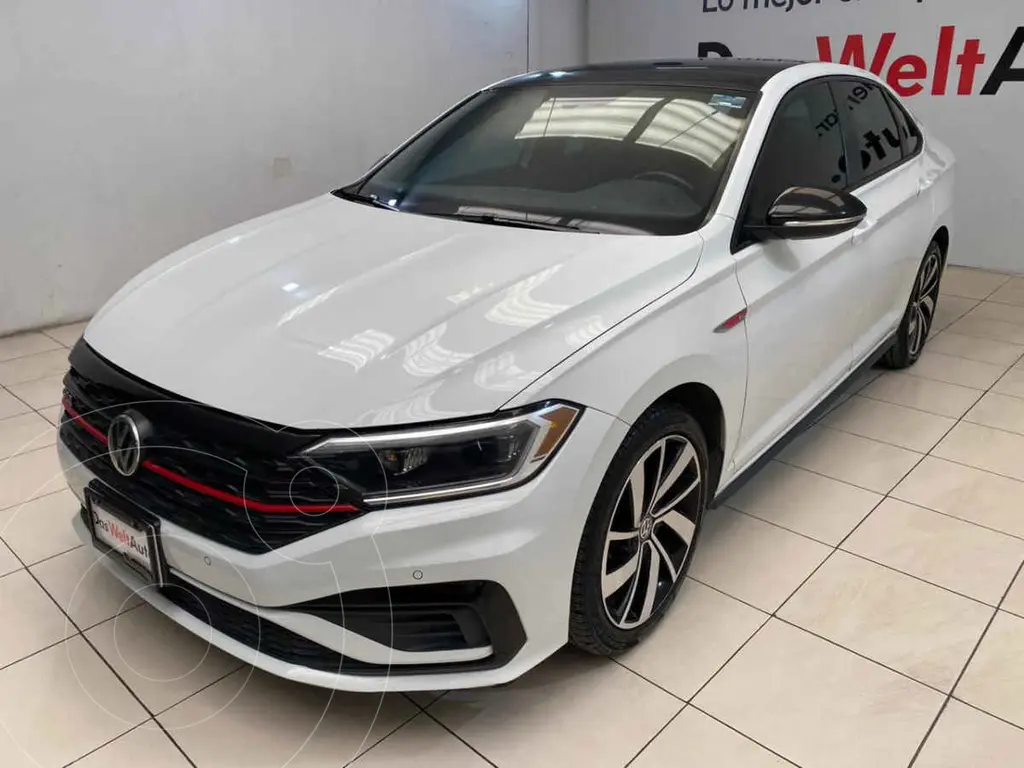 Volkswagen Jetta GLi Aut usado (2021) color Blanco precio $569,990