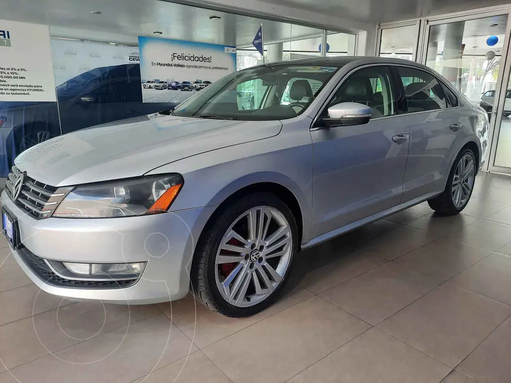 Volkswagen Passat Tiptronic Sportline usado (2015) color Plata precio ...