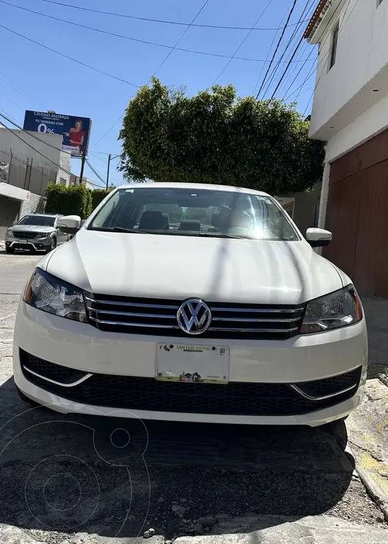 Volkswagen Passat Tiptronic Comfortline usado (2013) color Blanco ...