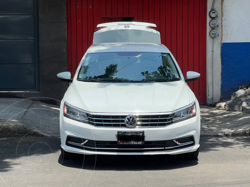 Volkswagen Passat Tiptronic Sportline usado (2018) color Blanco precio ...