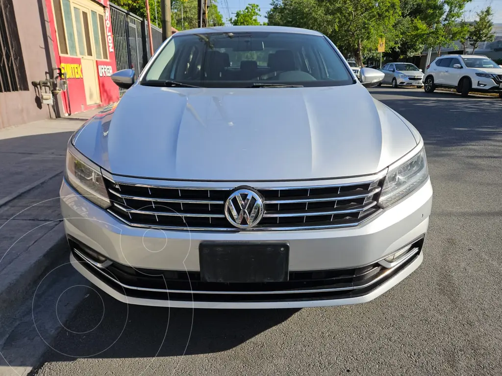Volkswagen Passat Tiptronic Sportline usado (2018) color Gris precio ...