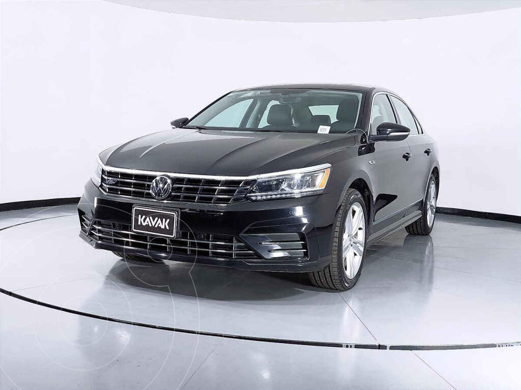 Volkswagen Passat R Line usado (2017) color Negro precio $318,999
