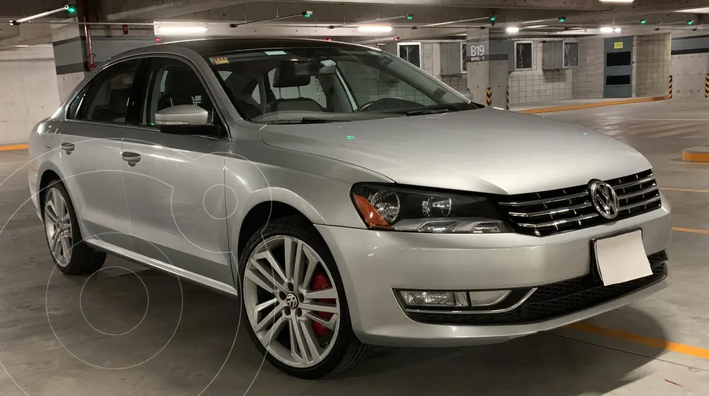 Volkswagen Passat Tiptronic Sportline usado (2015) color Plata Reflex ...