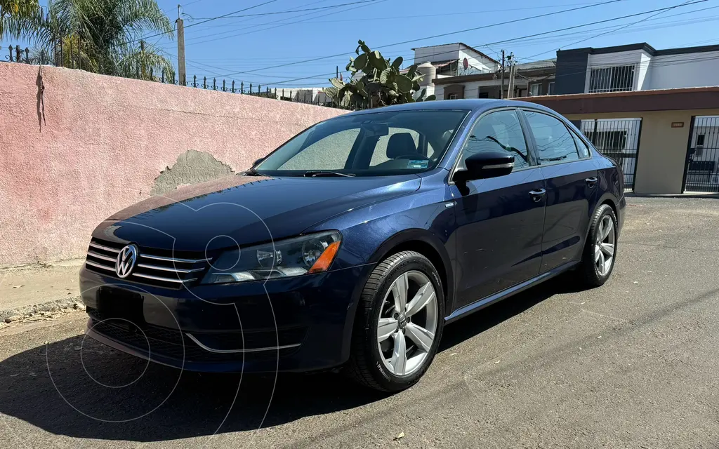 Volkswagen Passat Tiptronic Design usado (2015) color Azul Noche precio ...