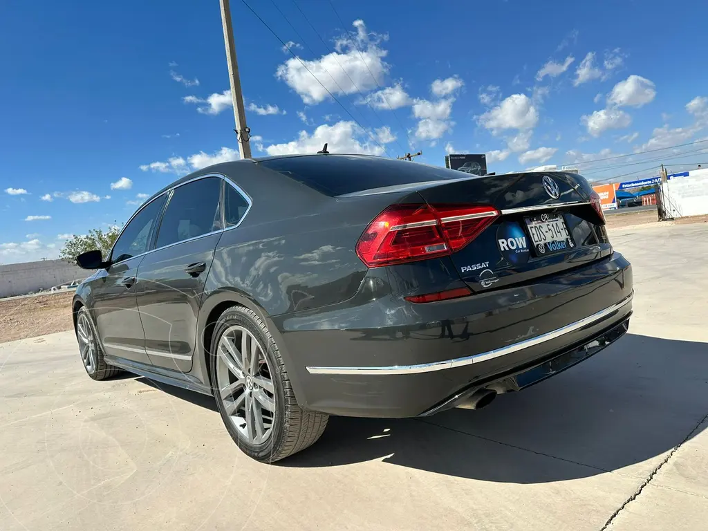 Volkswagen Passat Tiptronic Sportline usado (2014) color Negro precio ...