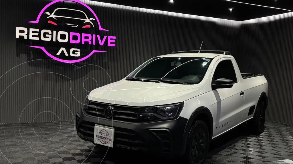 Volkswagen Saveiro Robust usado (2024) color Blanco Candy precio $319,900