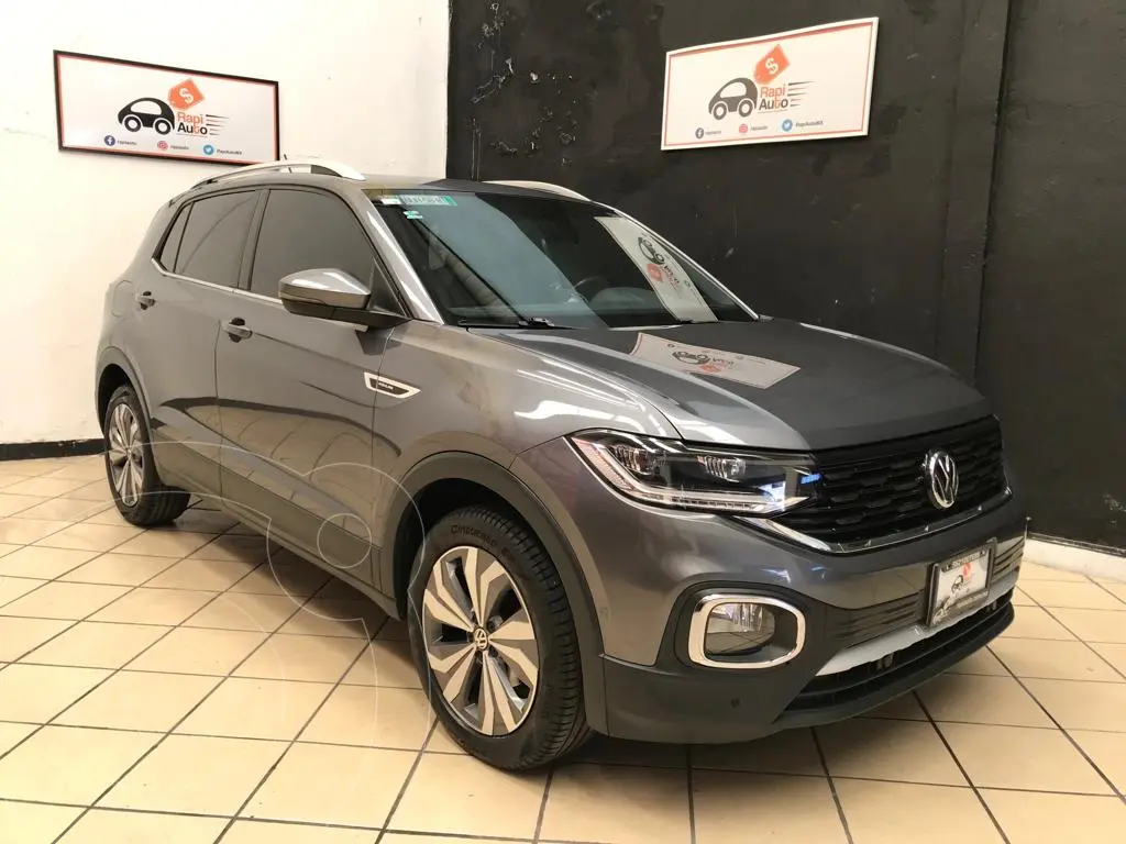 Volkswagen T-Cross Highline Aut usado (2020) color Gris precio $389,500