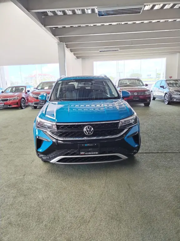Volkswagen Taos Comfortline usado (2021) color Azul precio $449,000