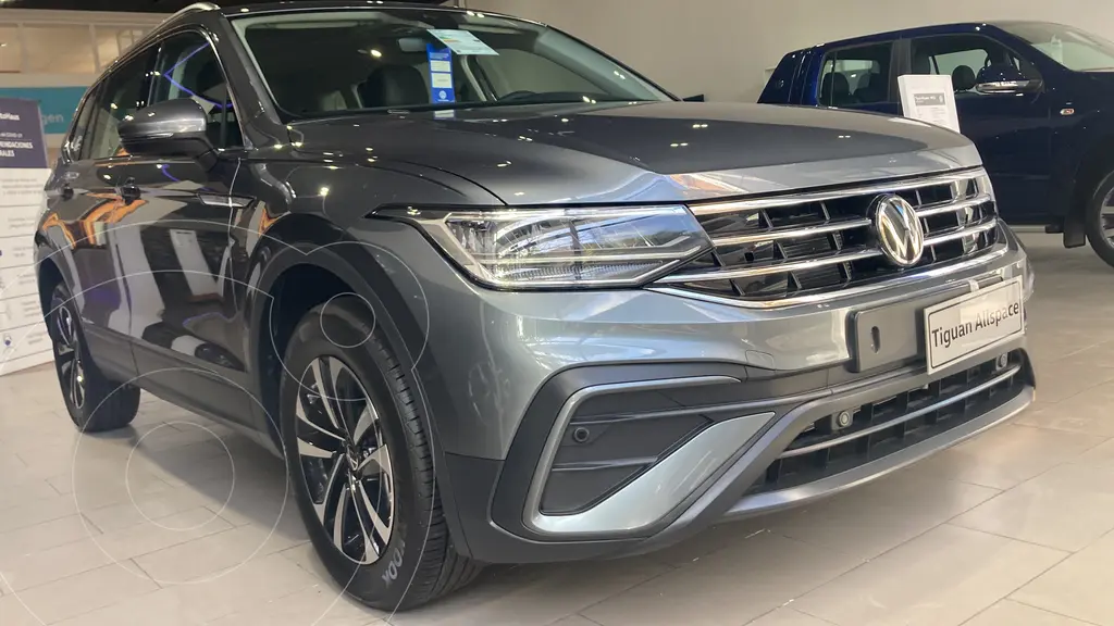 Volkswagen Tiguan Allspace 350 TSi DSG Life nuevo color Blanco precio u ...