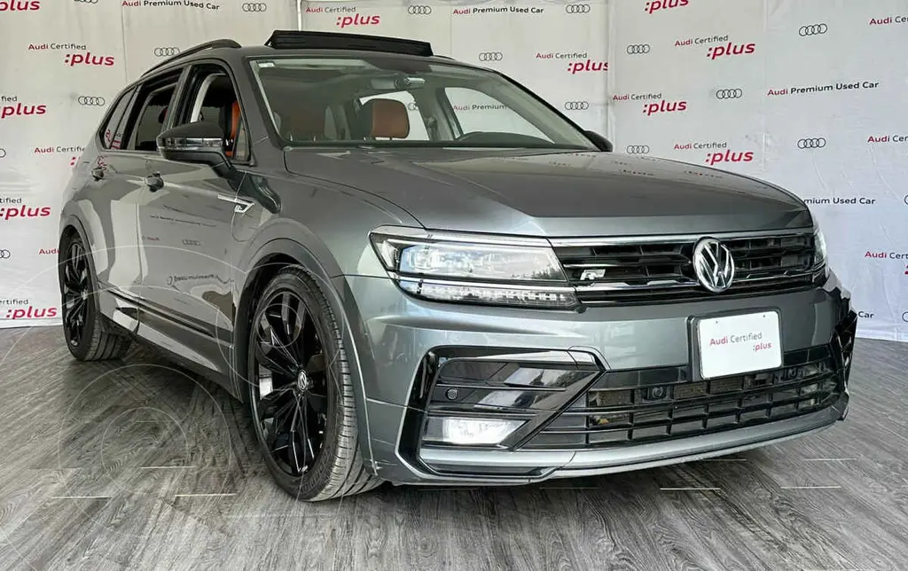 Volkswagen Tiguan R-Line usado (2020) color Gris precio $534,000