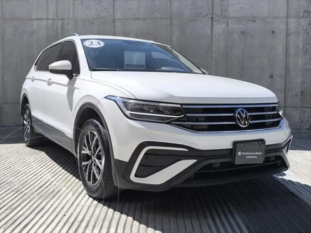 Volkswagen Tiguan Trendline Plus usado (2023) color Blanco precio $505,000