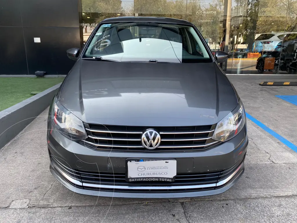 Volkswagen Vento Comfortline Aut usado (2017) color Gris Carbono precio ...