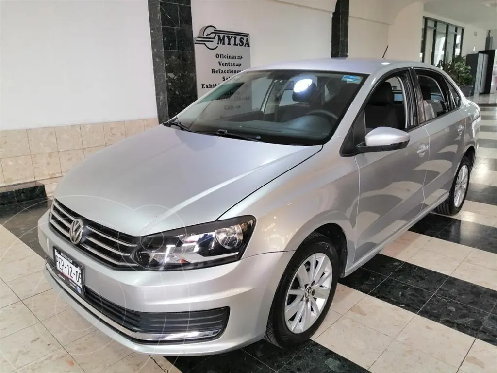 Volkswagen Vento Comfortline Tiptronic usado (2016) color Plata precio ...