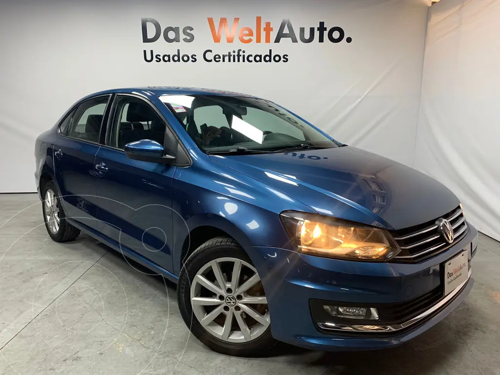 Volkswagen Vento Highline usado (2019) color Azul Marino precio $245,000