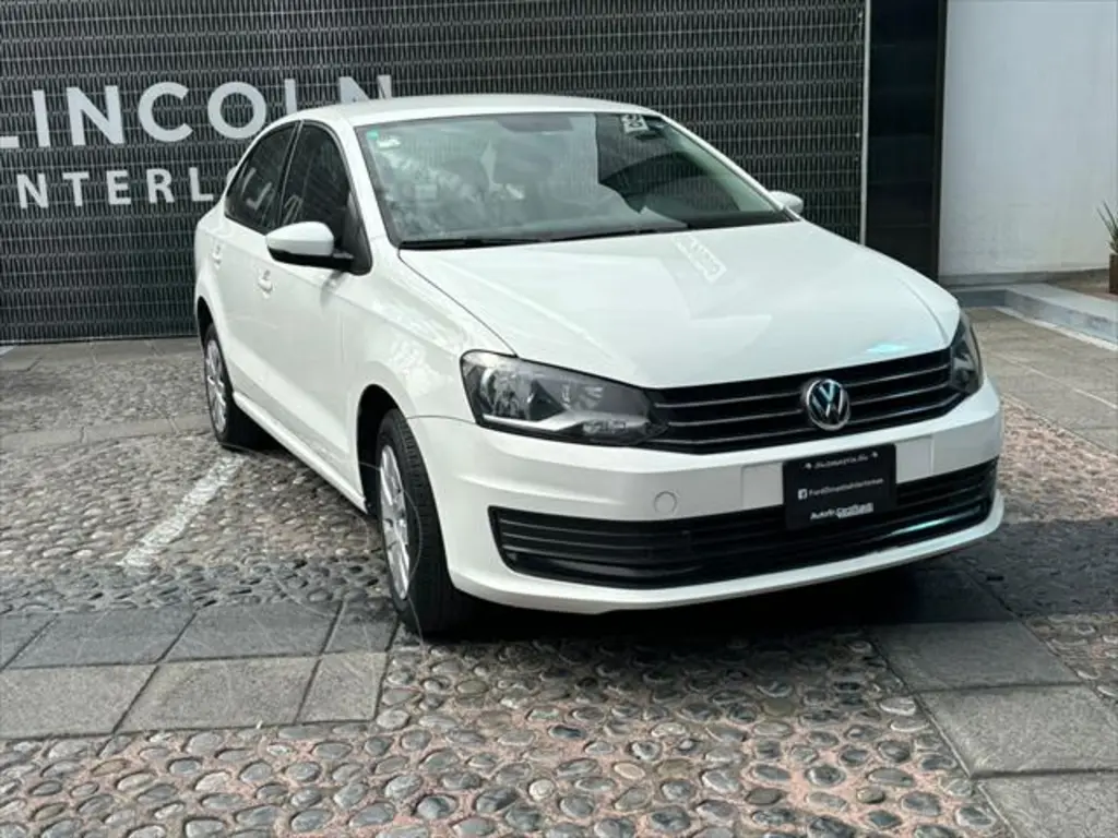 Volkswagen Vento Startline usado (2020) color plateado precio $221,000