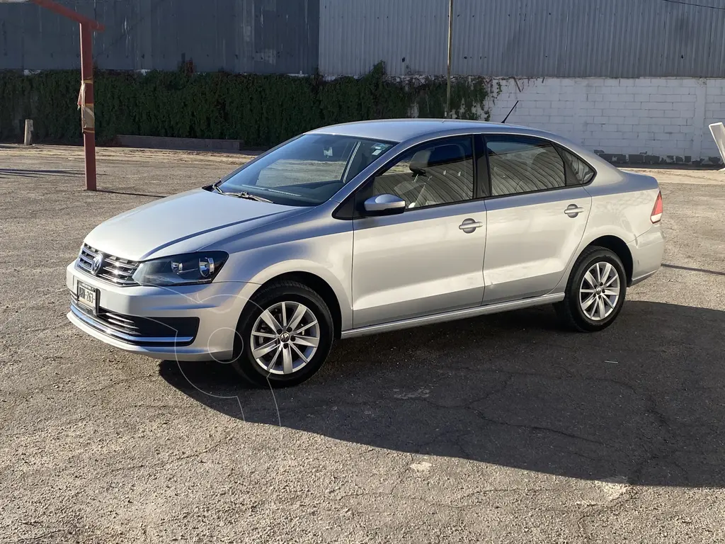 Volkswagen Vento Comfortline usado (2020) color Plata Reflex precio ...