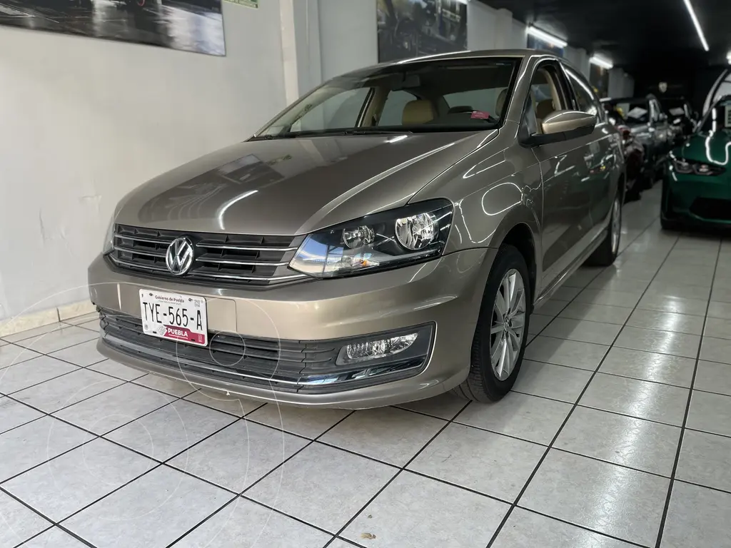 Volkswagen Vento Highline Aut usado (2017) color Beige Metalico precio ...