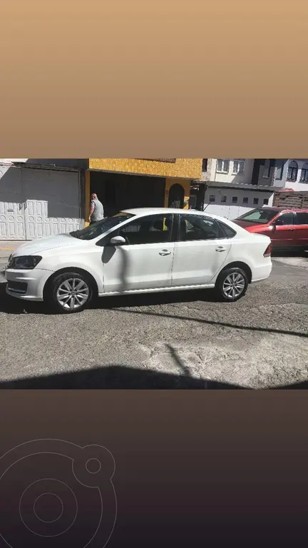 Volkswagen Vento Comfortline usado (2018) color Blanco precio $170,000