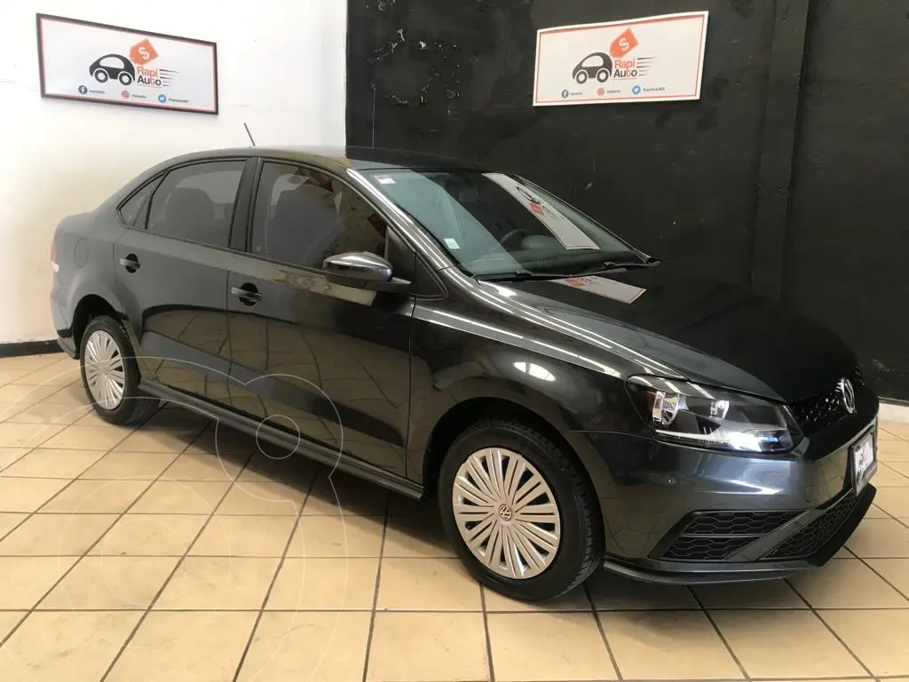 Volkswagen Vento Startline usado (2020) color Gris Carbono precio $226,500
