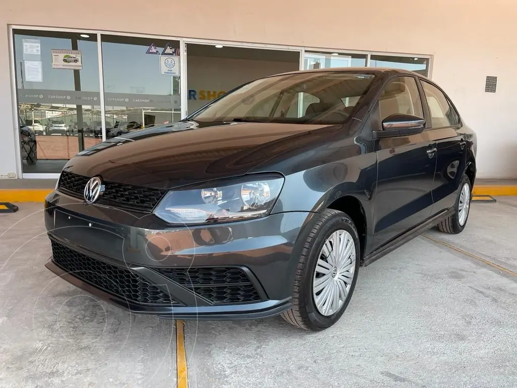 Volkswagen Vento Startline Tiptronic usado (2021) color Gris precio ...