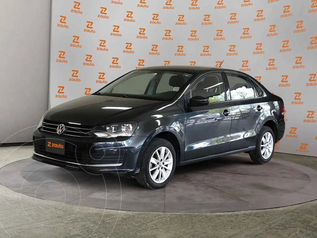 Volkswagen Vento Highline usado (2019) color Gris precio $219,900