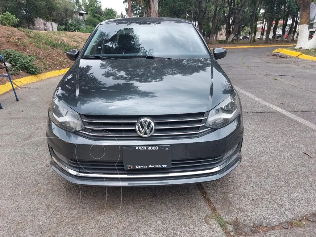 Volkswagen Vento Highline Aut usado (2018) color Gris Carbono precio ...