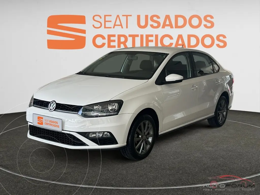 Volkswagen Vento Comfortline Aut usado (2020) color Blanco precio $254,000