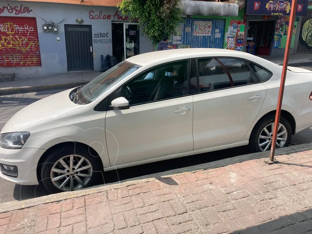 Volkswagen Vento Comfortline usado (2018) color Blanco precio $150,000