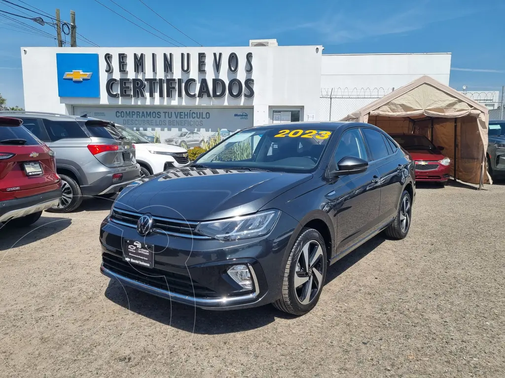 Volkswagen Virtus Highline usado (2023) color Gris precio $350,000
