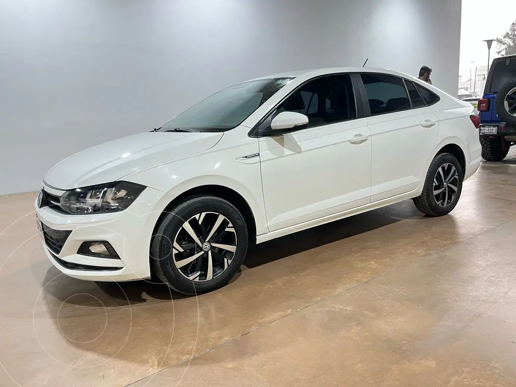 Volkswagen Virtus Comfortline usado (2022) color Blanco precio $285,000