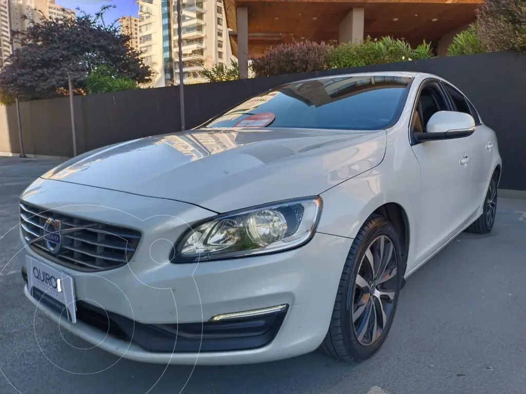 Volvo S60 2.0L D2 Comfort Turbo Diesel usado (2019) color Blanco precio ...