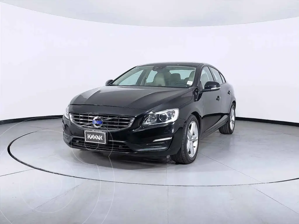 Volvo S60 T4 Addition Aut usado (2016) color Beige precio $248,999
