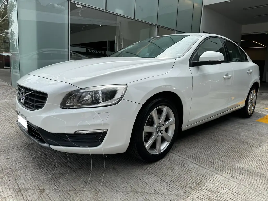 Volvo S60 T4 Addition Aut usado (2018) color Blanco precio $340,000