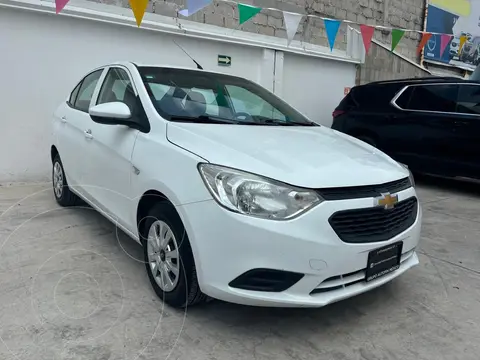 Chevrolet Aveo LS usado (2020) color Blanco precio $210,000
