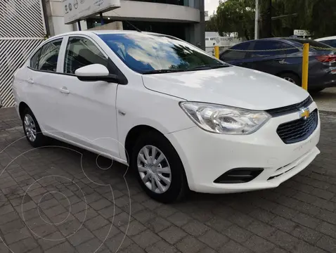 Chevrolet Aveo LS usado (2020) color Blanco precio $230,000