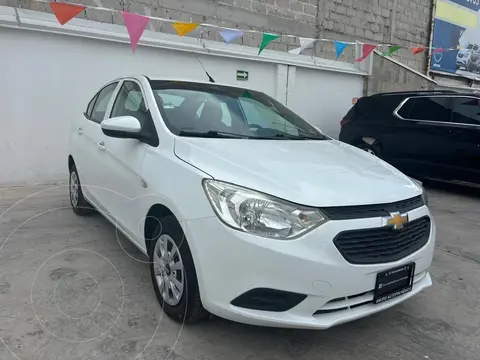 Chevrolet Aveo LS usado (2020) color Blanco precio $210,000