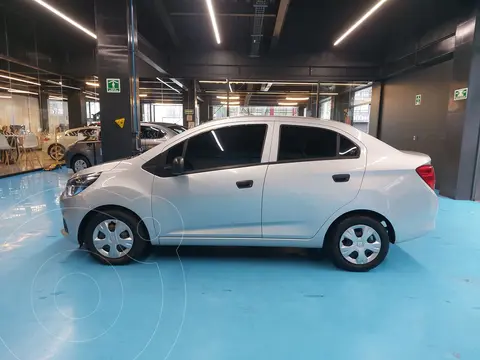 Chevrolet Beat Notchback LS Sedan usado (2020) color plateado precio ...