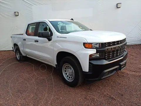 Chevrolet Silverado Doble Cabina 4X2 usado (2020) color Blanco precio ...