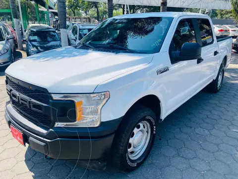 Ford F-150 XL 4x4 5.0L Doble Cabina usado (2017) color Blanco Oxford precio $418,000