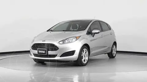 Ford Fiesta Sedan SE usado (2015) color Gris precio $179,999