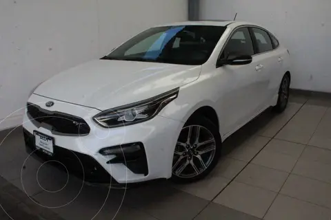 Kia Forte Hatchback HB GT usado (2019) color Blanco precio $398,000